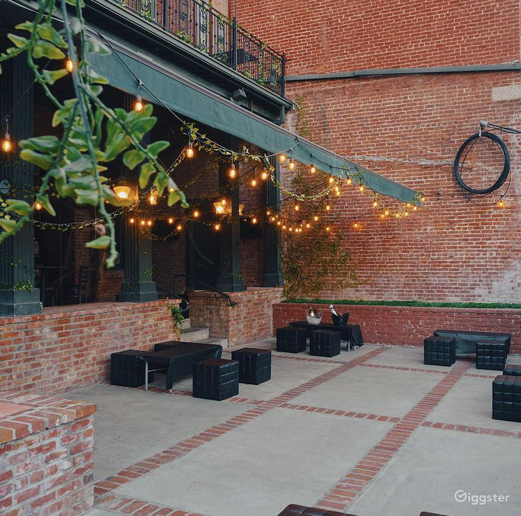 INDOOR/OUTDOOR EVENT PARTY SPACE W/MASSIVE PATIO | Rent this location ...