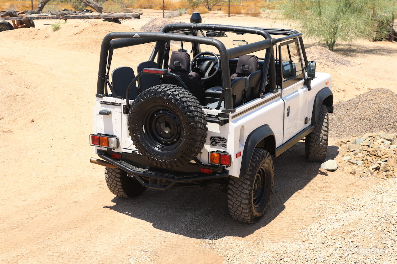 Land Rover Defender 90 Convertible SUV Classic | Rent this location on ...