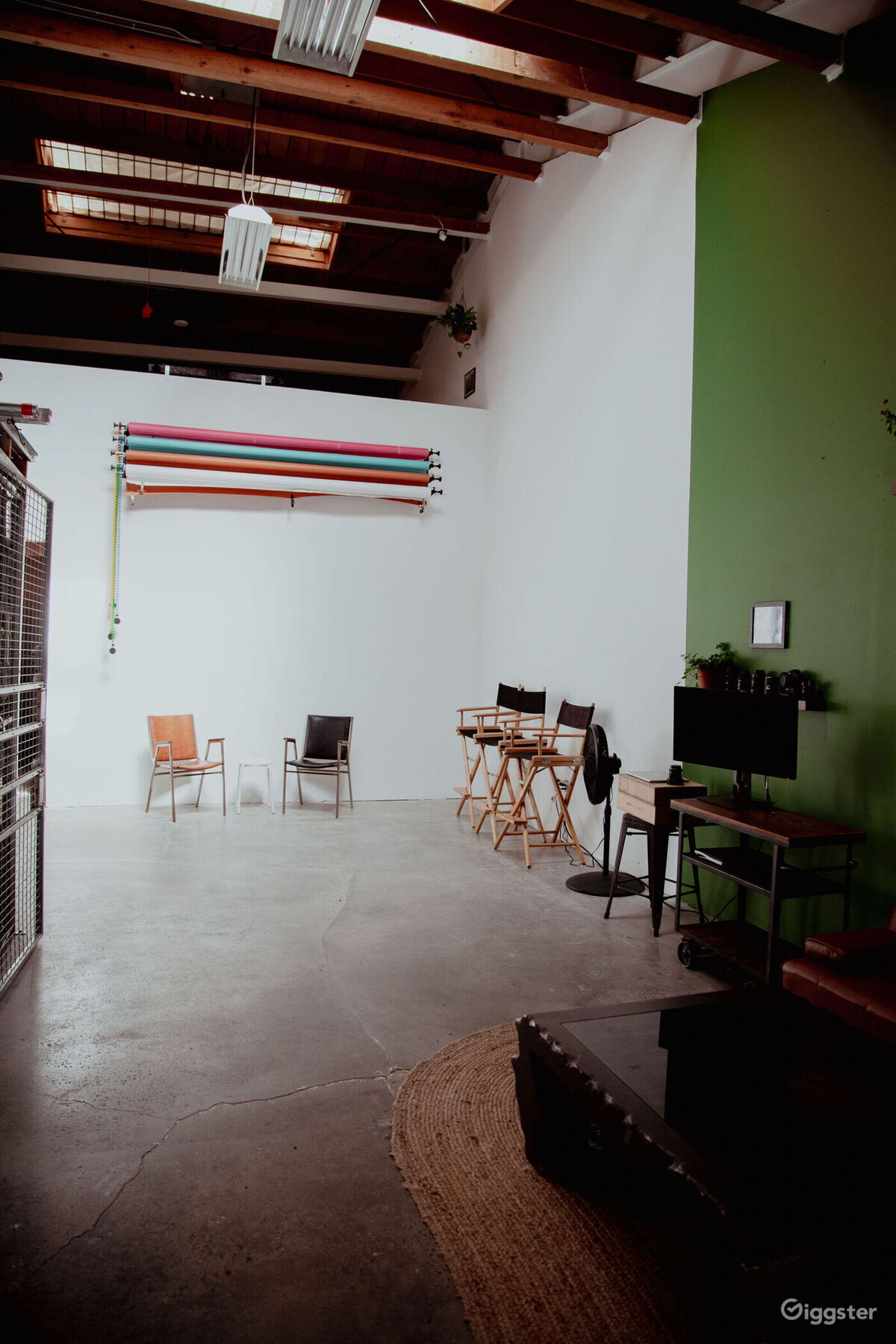 Photography Studio with Green Room, Natural light | Rent this location ...