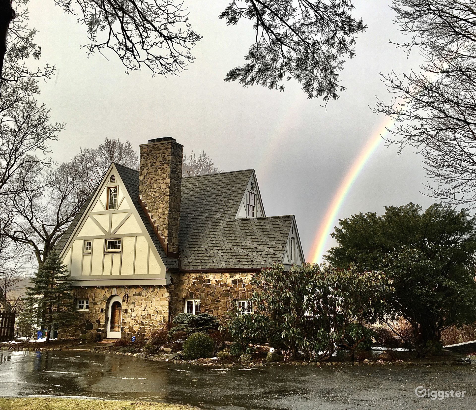 1927 Tudor Home | Rent this location on Giggster