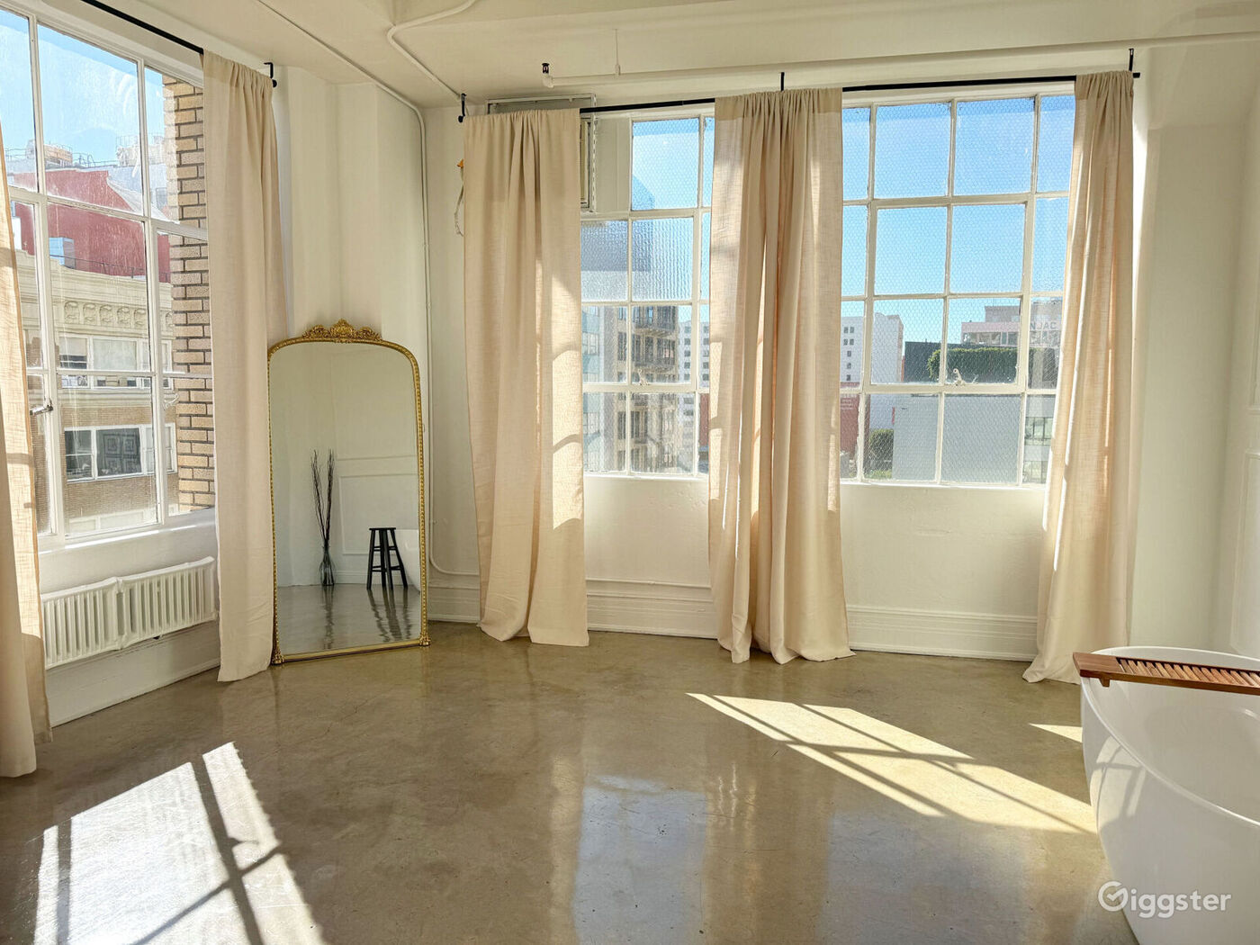 DTLA LOFT GREAT VIEW & NATURAL LIGHTING 3229 SQFT | Rent this location ...