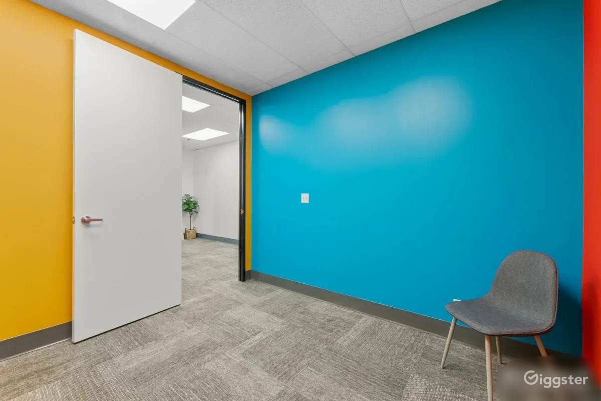 The Multi-Color Room for Production | Rent this location on Giggster