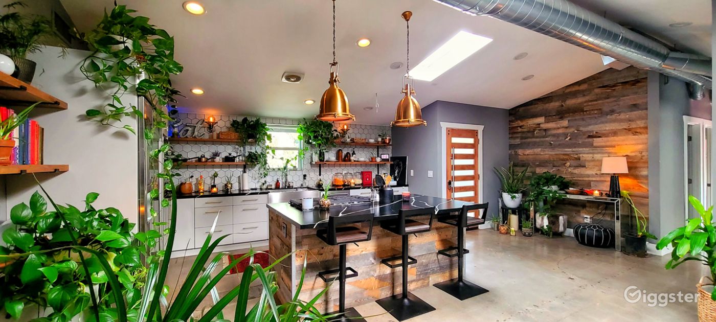 Perfect Production Kitchen | Rent this location on Giggster