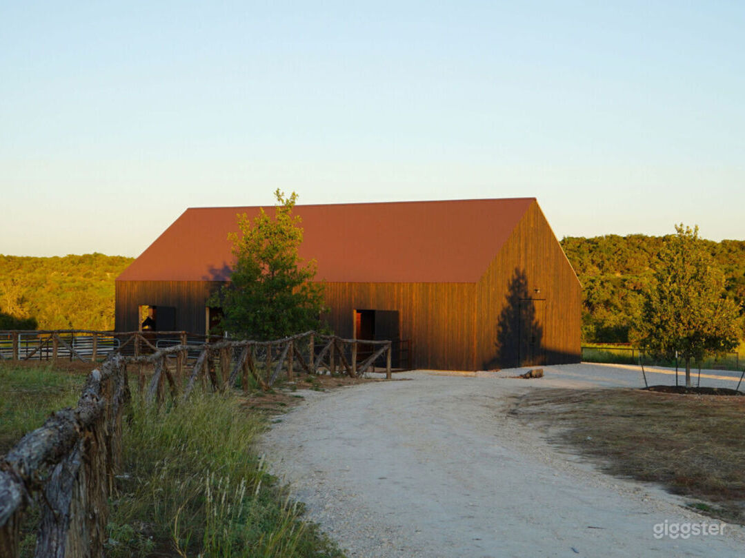 Boutique Rescue Barn with Beautiful Land View | Rent this location on ...