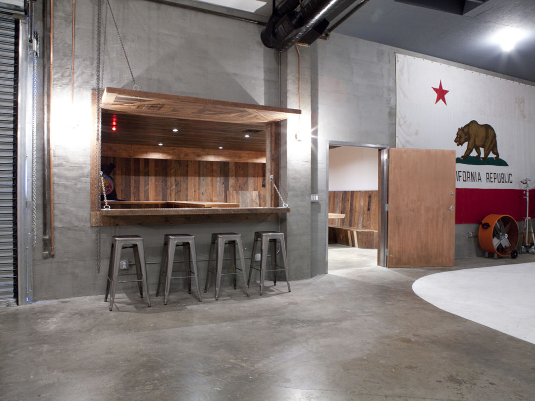 Studio Bar & Modern Photography Space in Los Angeles | Giggster