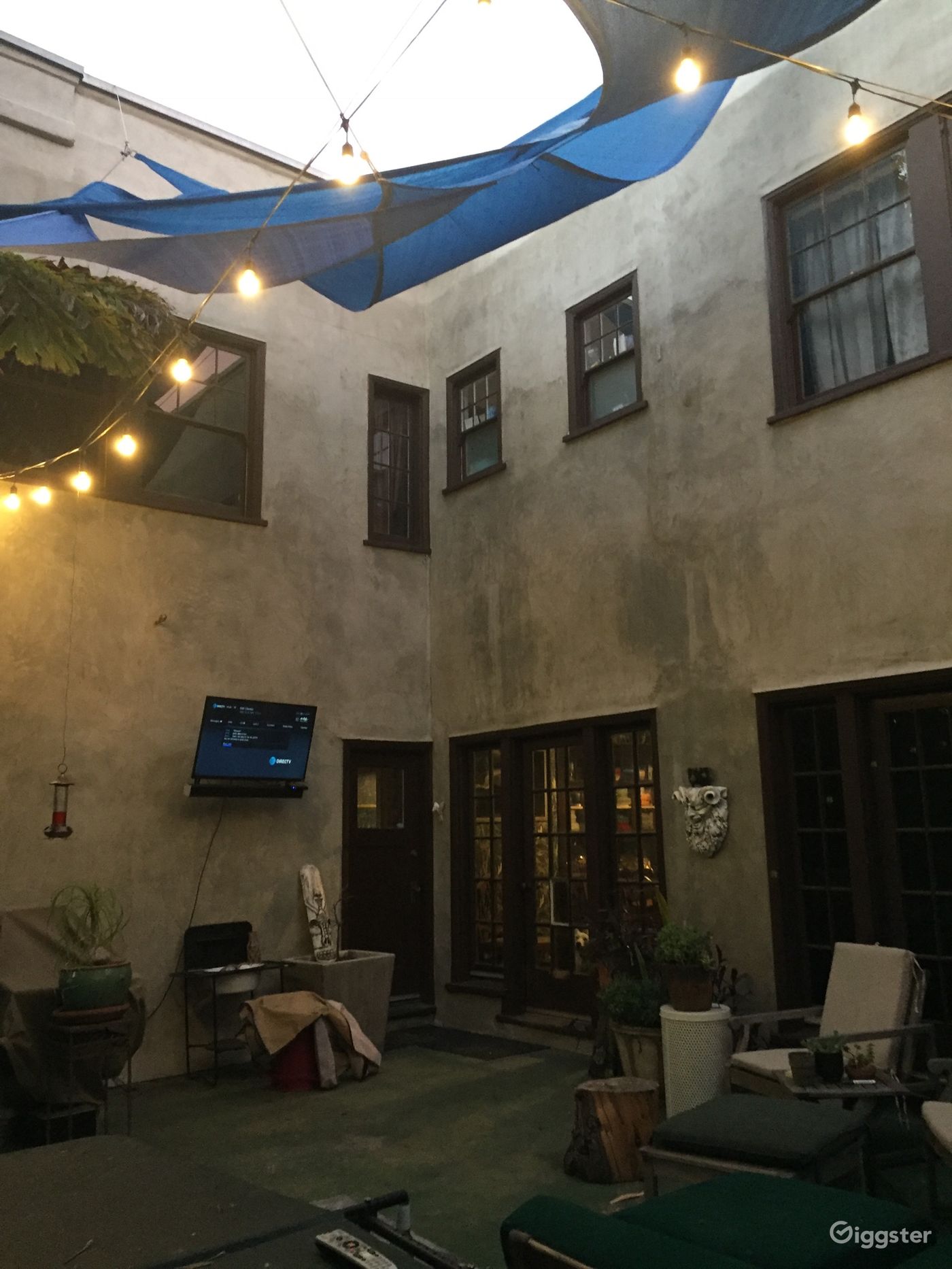 Mini Mansion House | Rent this location on Giggster