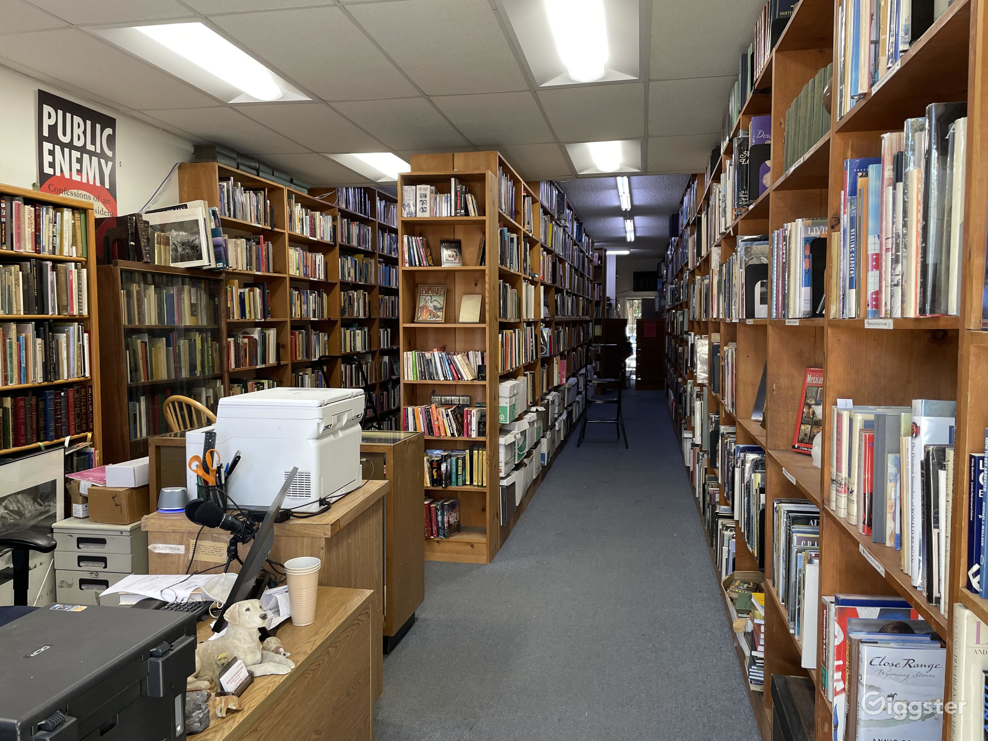 Retail Bookstore/library in Sherman Oaks | Rent this location on Giggster