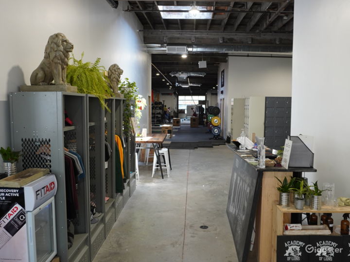 Prime Downtown Open Concept Fitness Facility | Rent this location on ...