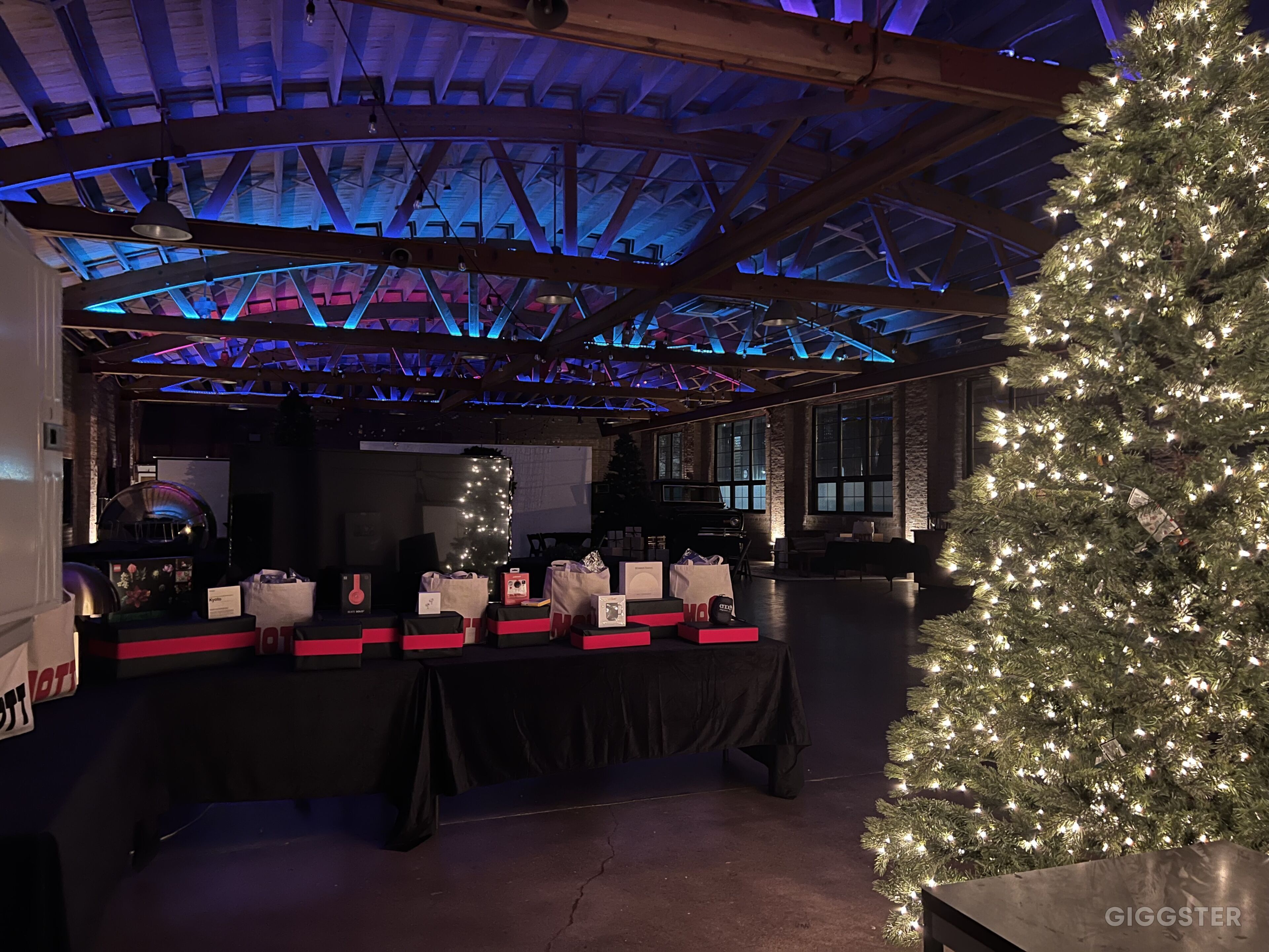 Large, Open, Timber Bow truss Warehouse Space | Rent this location on ...