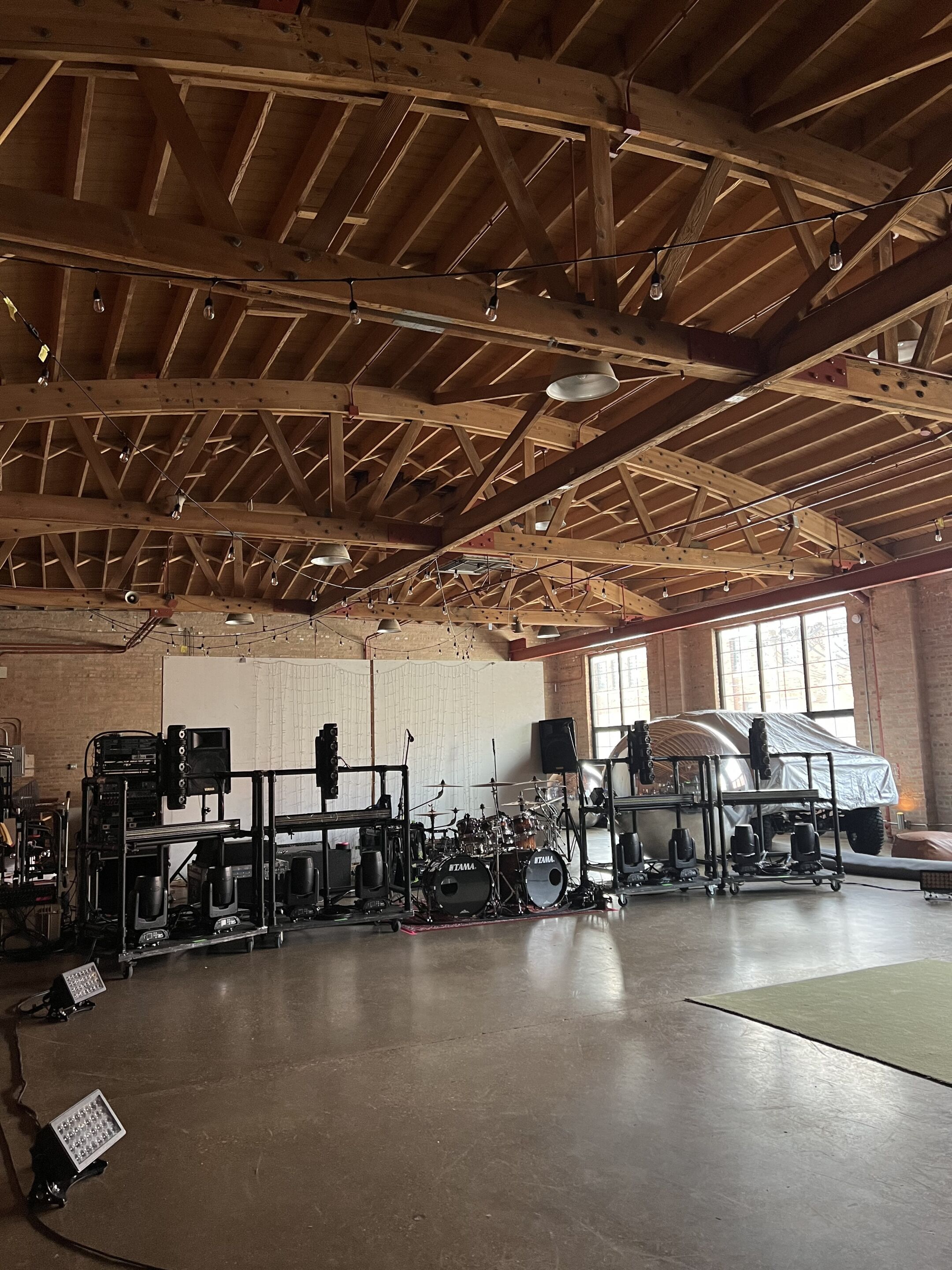 Large, Open, Timber Bow truss Warehouse Space | Rent this location on ...