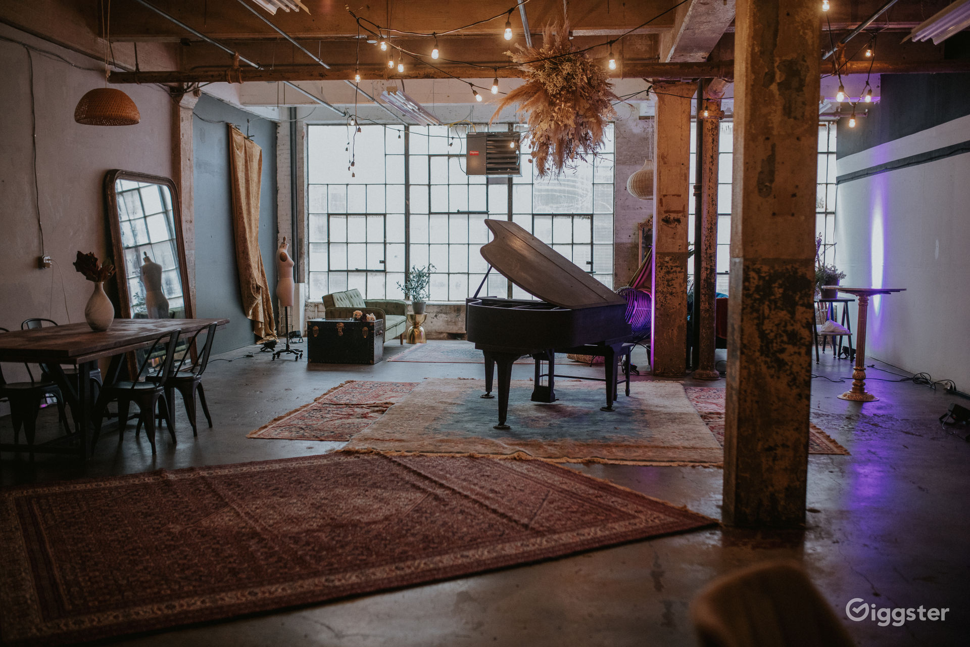 Chic Urban Warehouse Studio Space | Rent this location on Giggster