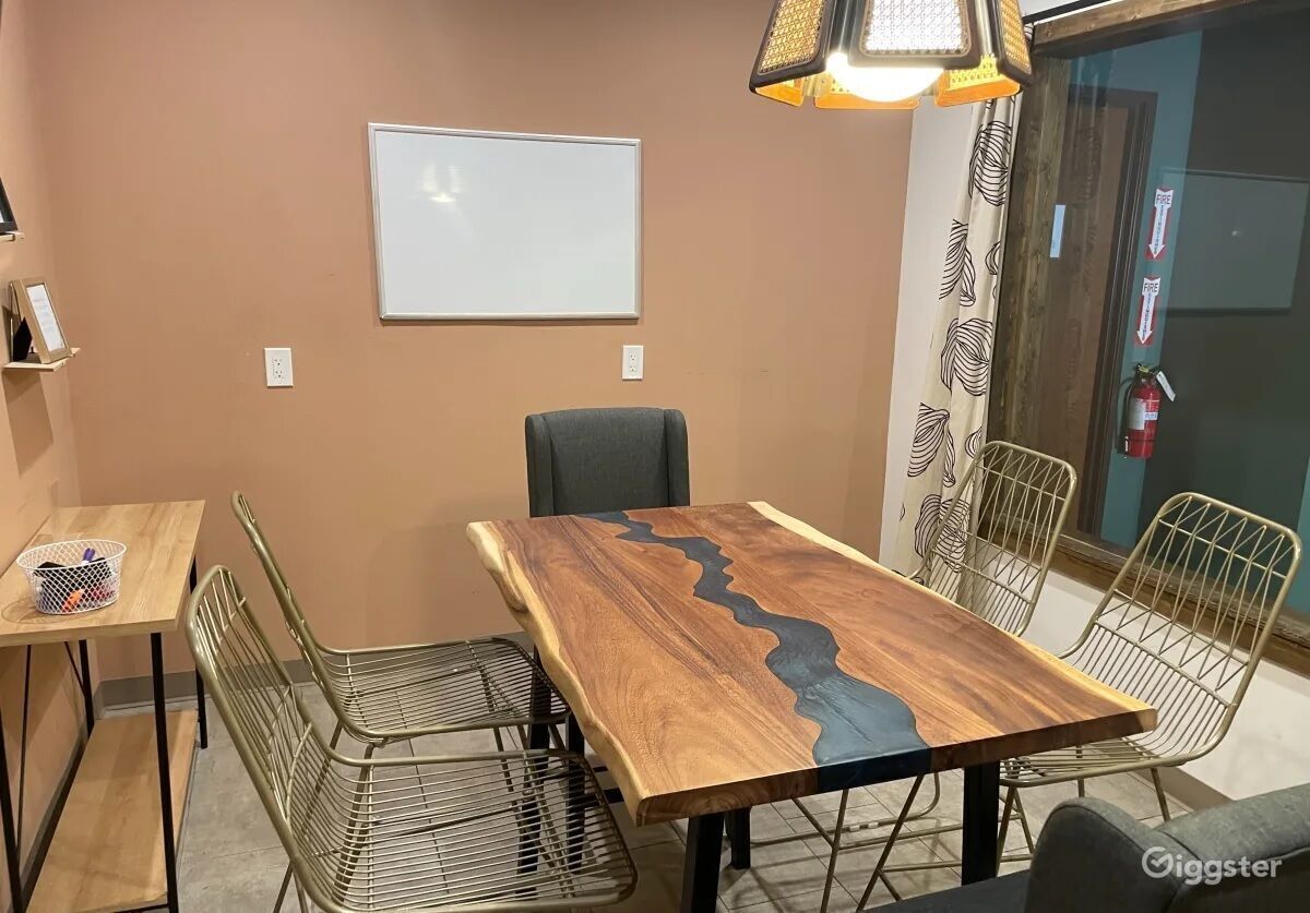 Meeting Room in a Nice Suburban Coffee Shop | Rent this location on ...