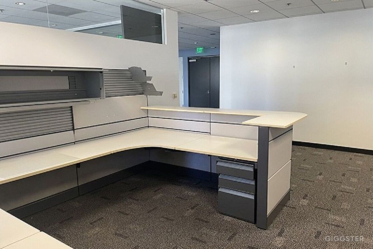 DTLA Office Cubicles, Conference Room, & Offices | Rent this location ...