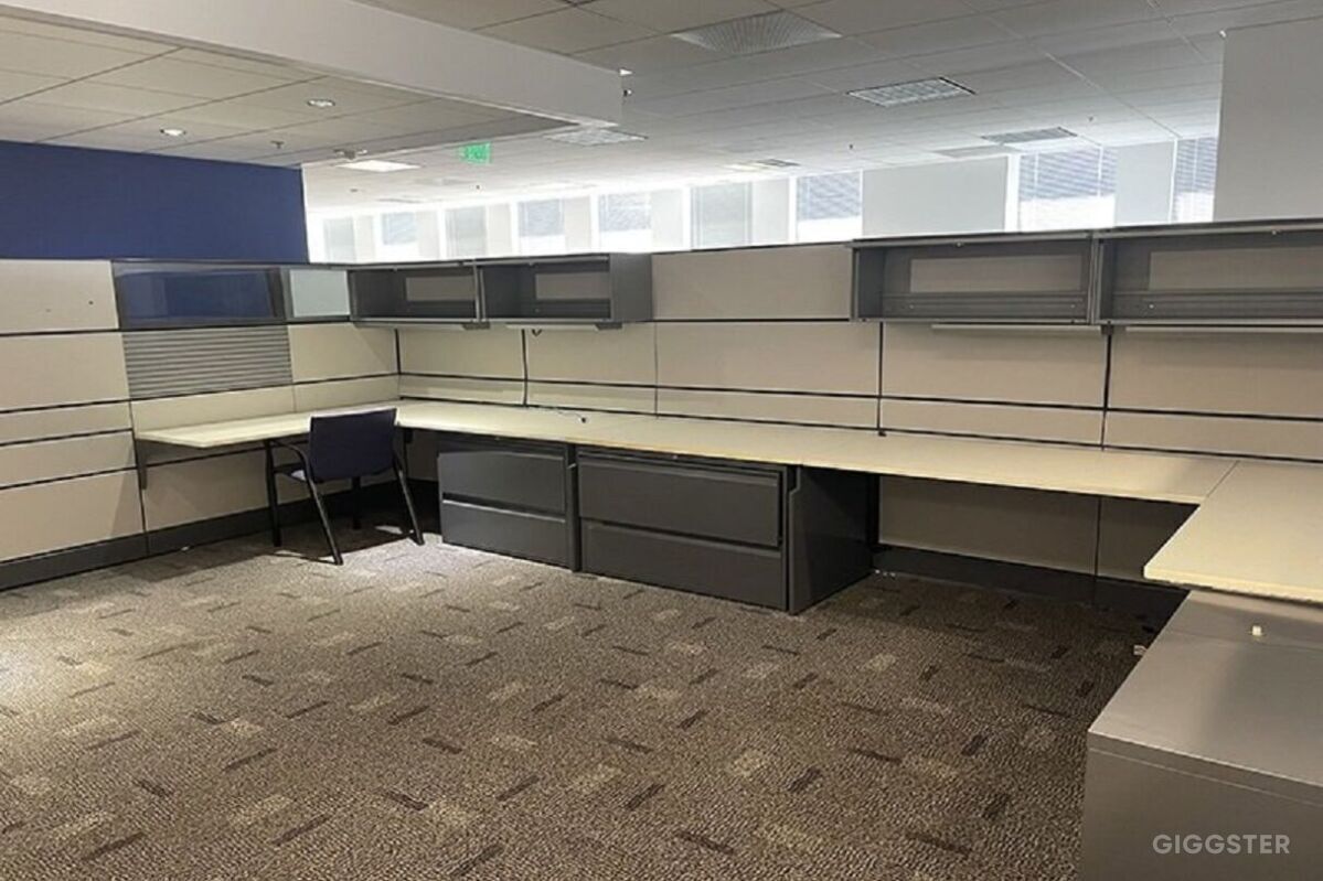 DTLA Office Cubicles, Conference Room, & Offices | Rent this location ...