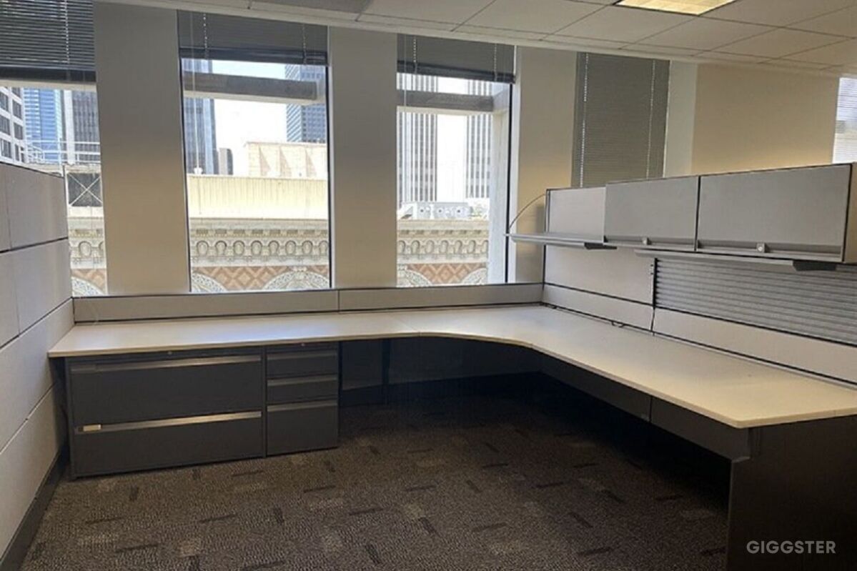 DTLA Office Cubicles, Conference Room, & Offices | Rent this location ...
