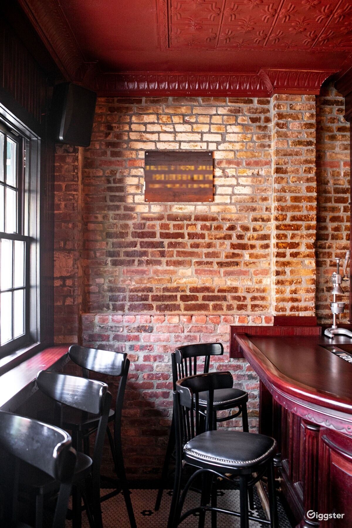 Historical 1890 Saloon | Rent this location on Giggster