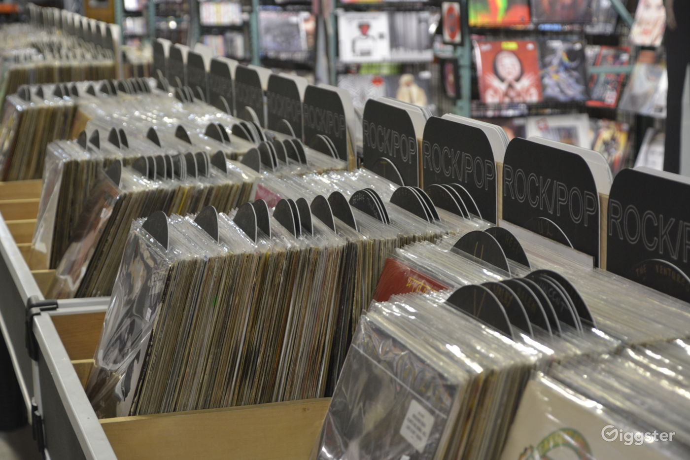 Record Store with Lounge 35K Sq Ft Factory | Rent this location on Giggster