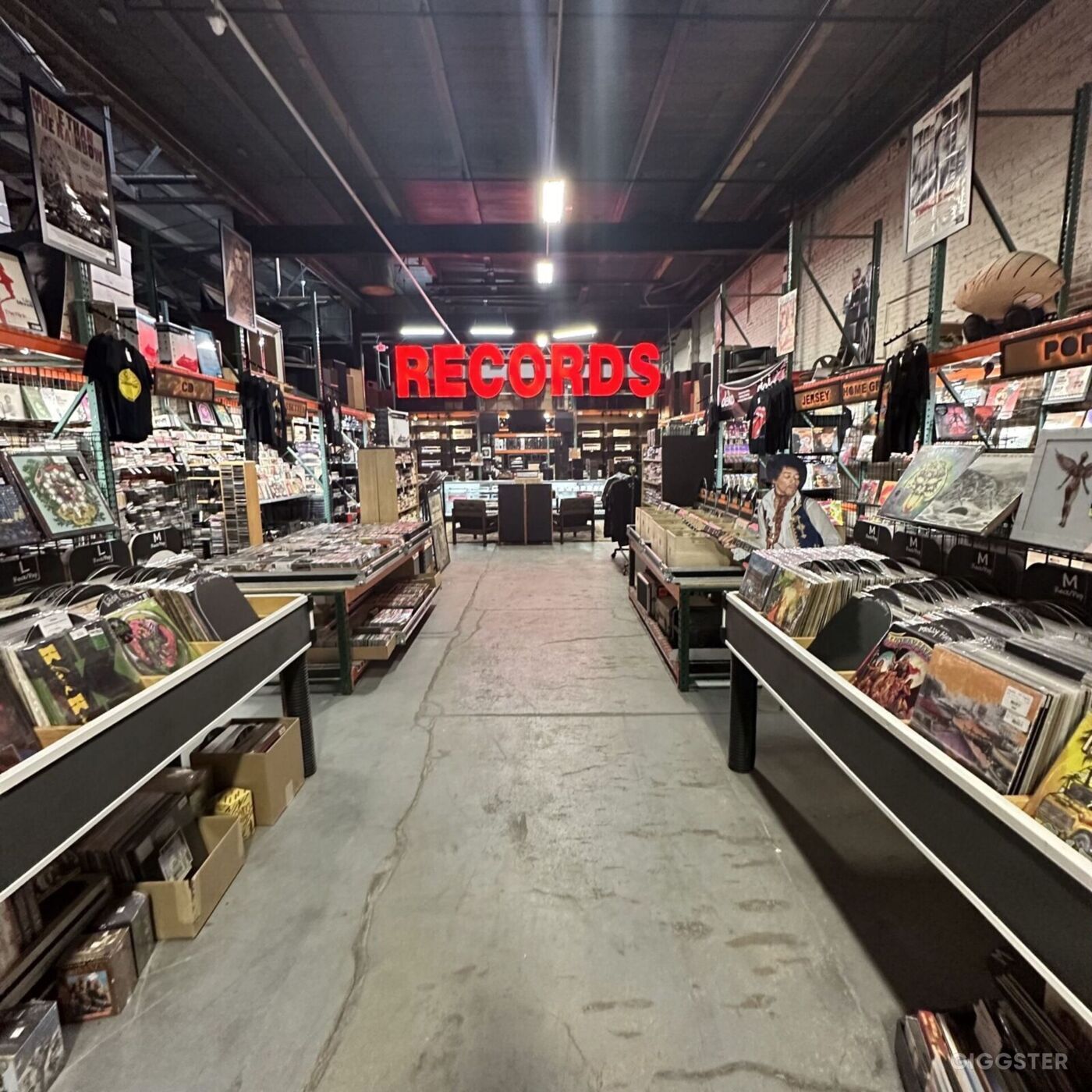 Record Store with Lounge 35K Sq Ft Factory | Rent this location on Giggster
