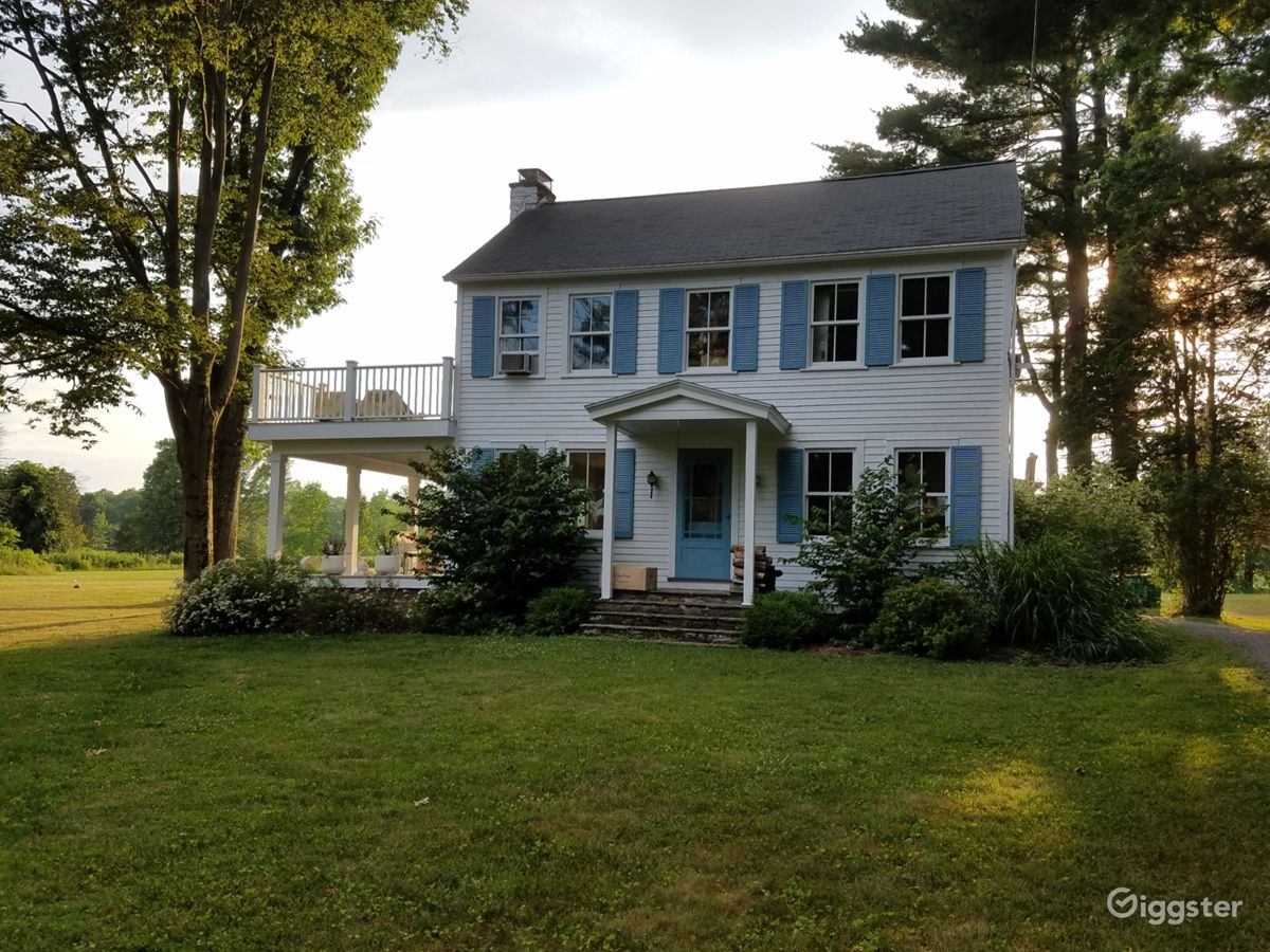Charming Colonial house, bucolic farm setting | Rent this location on ...