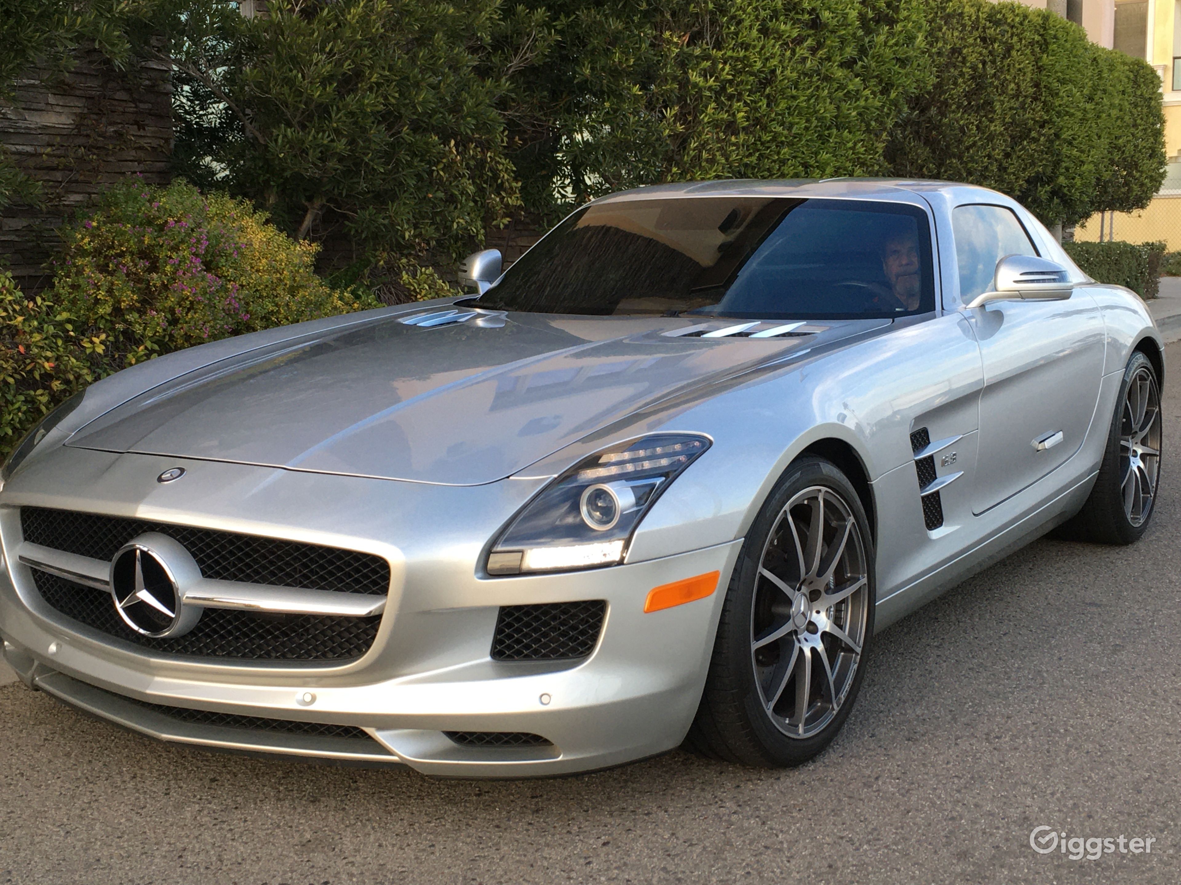 2011 Gullwing Silver Mercedes SLS Masterpiece | Rent this location on ...