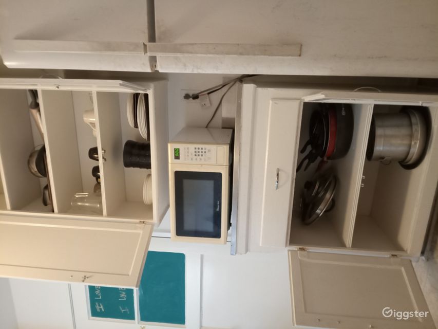 Colorful modest one bedroom apartment | Rent this location on Giggster