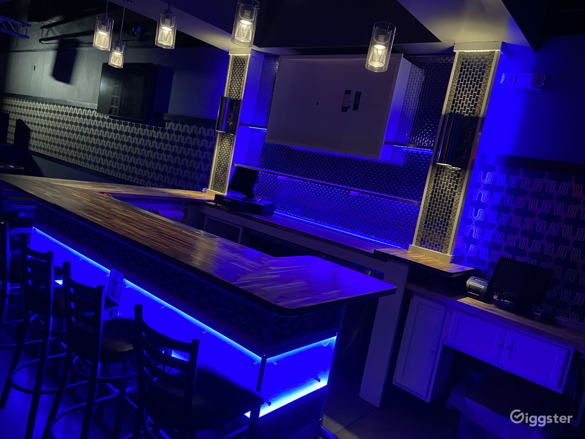 Full Service Restaurant And Venue Rent This Location On Giggster full-service-restaurant-and-venue-rent-this-location-on-giggster
