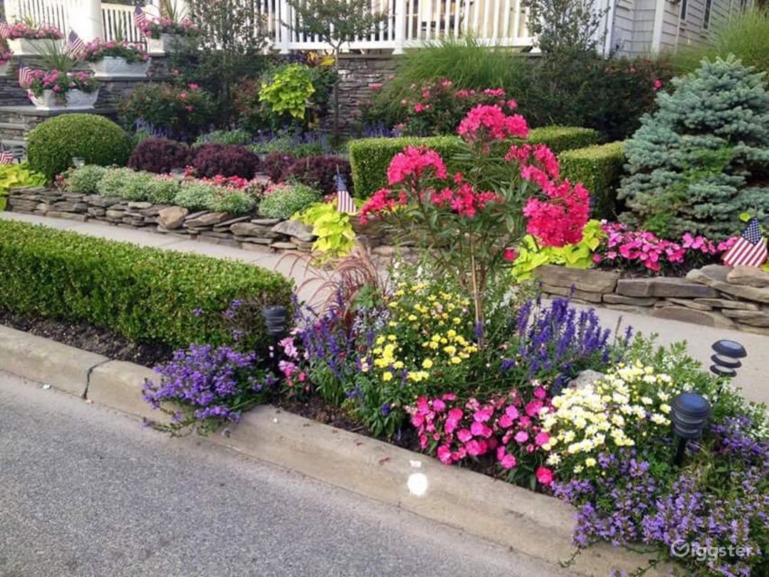 Beautiful Front Yard Flower Gardens