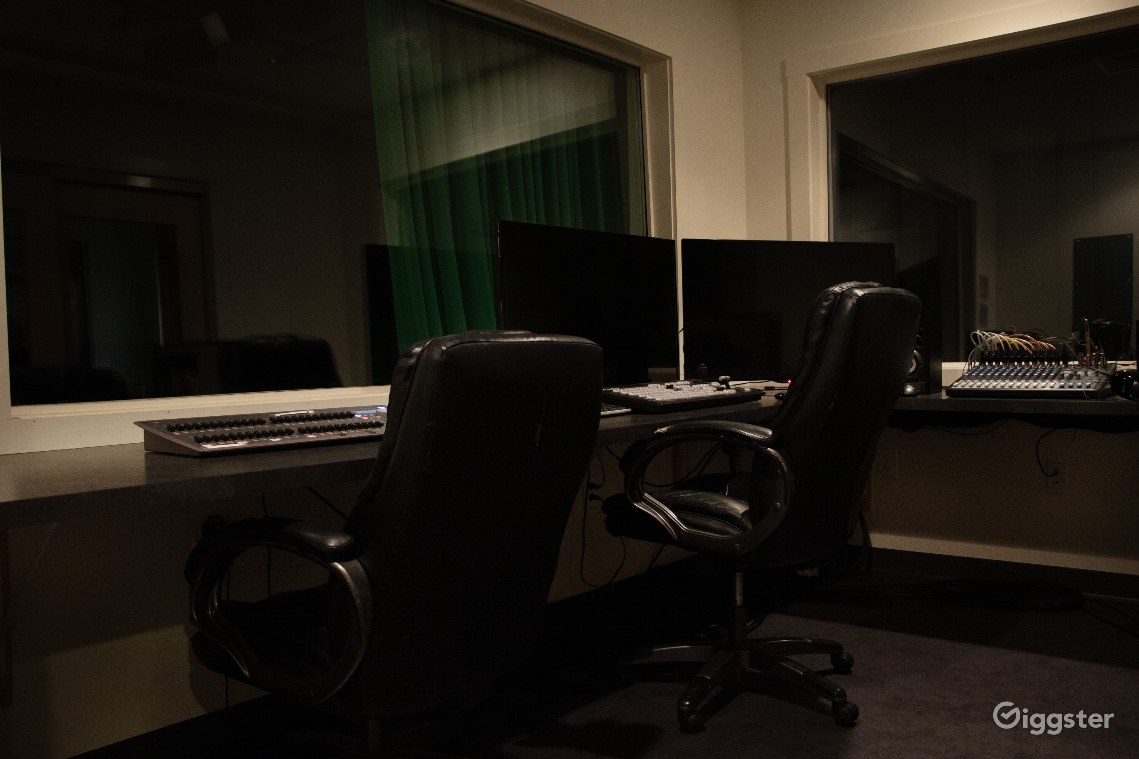 TV studio & kitchen | Rent this location on Giggster