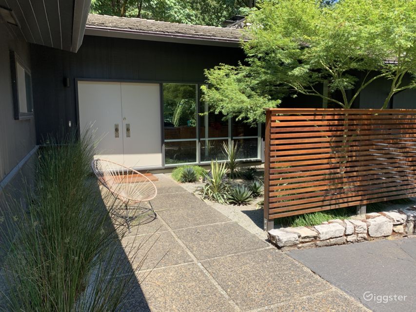 Mid-Century Modern Home on Private Tree-lined Lot | Rent this location ...