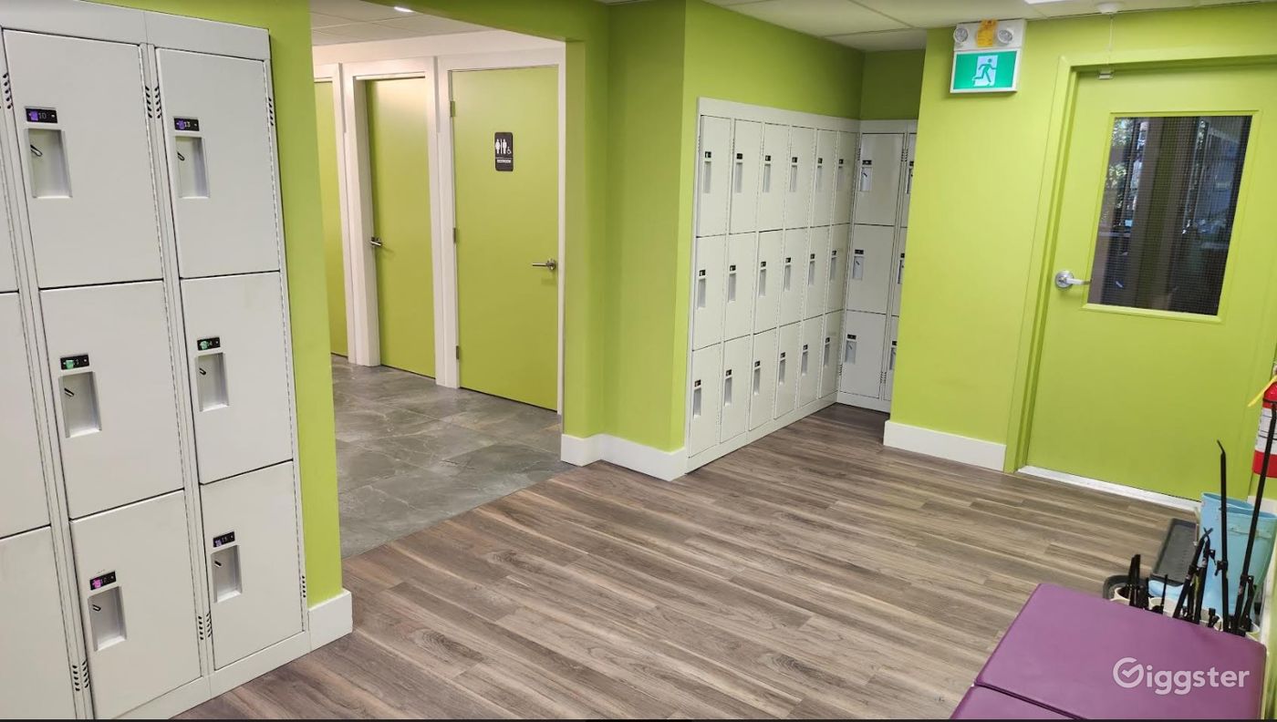 Hallway and Locker Room Area | Rent this location on Giggster