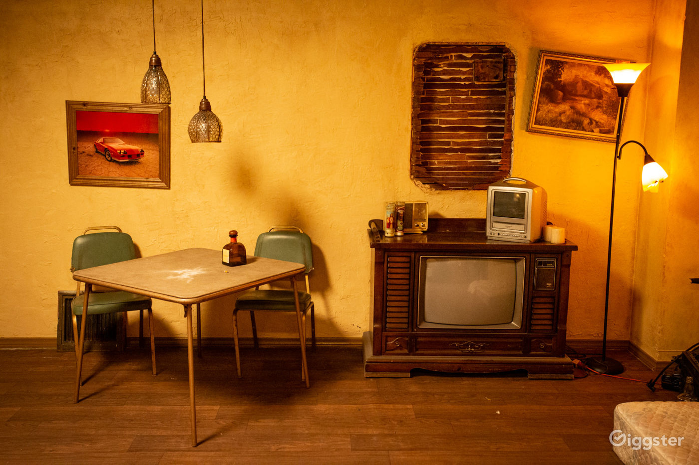 Grungy Trap House Apartment Set | CreatorLA | Rent this location on ...