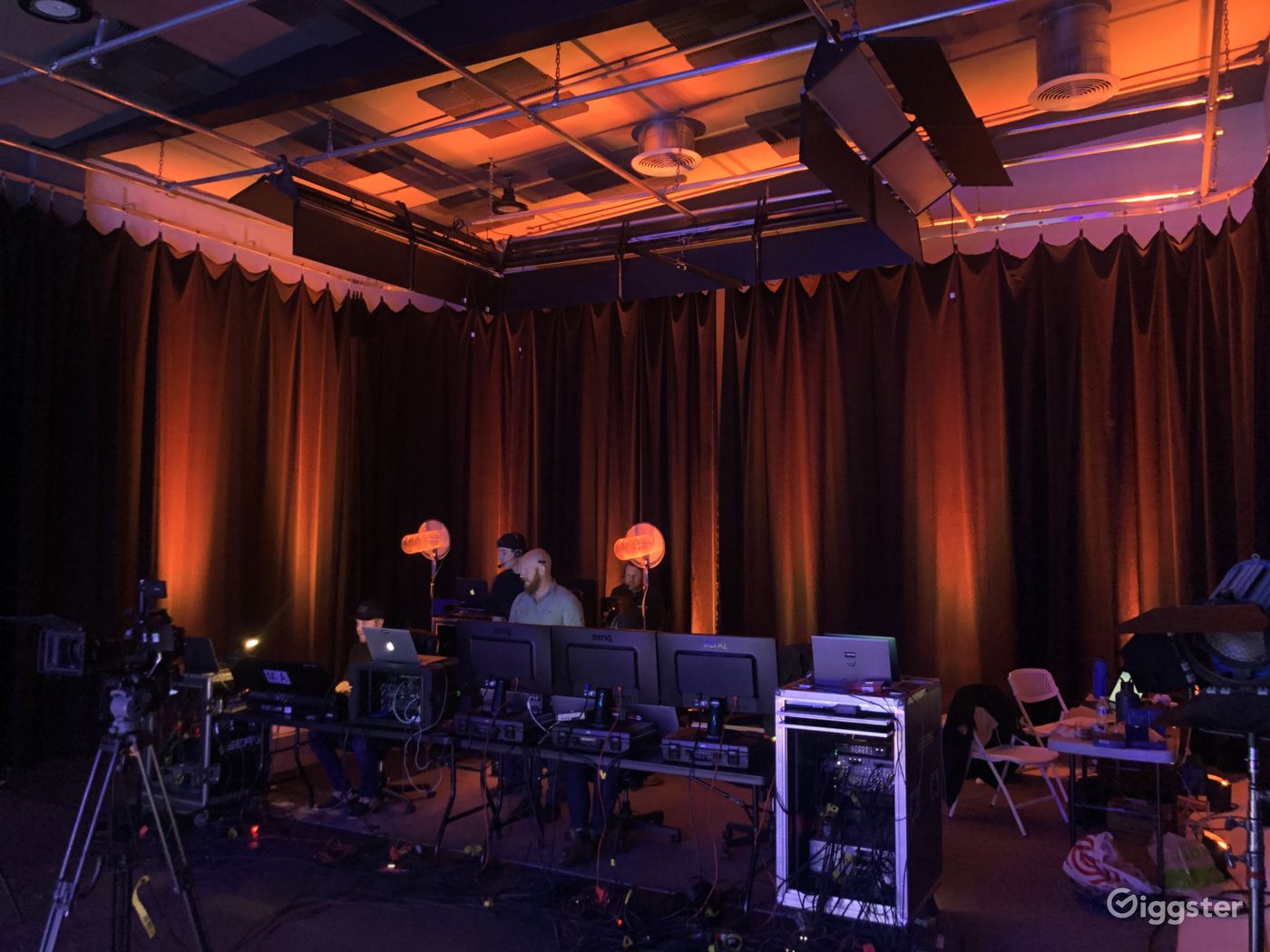 White Cyclorama Studio Space | Rent this location on Giggster