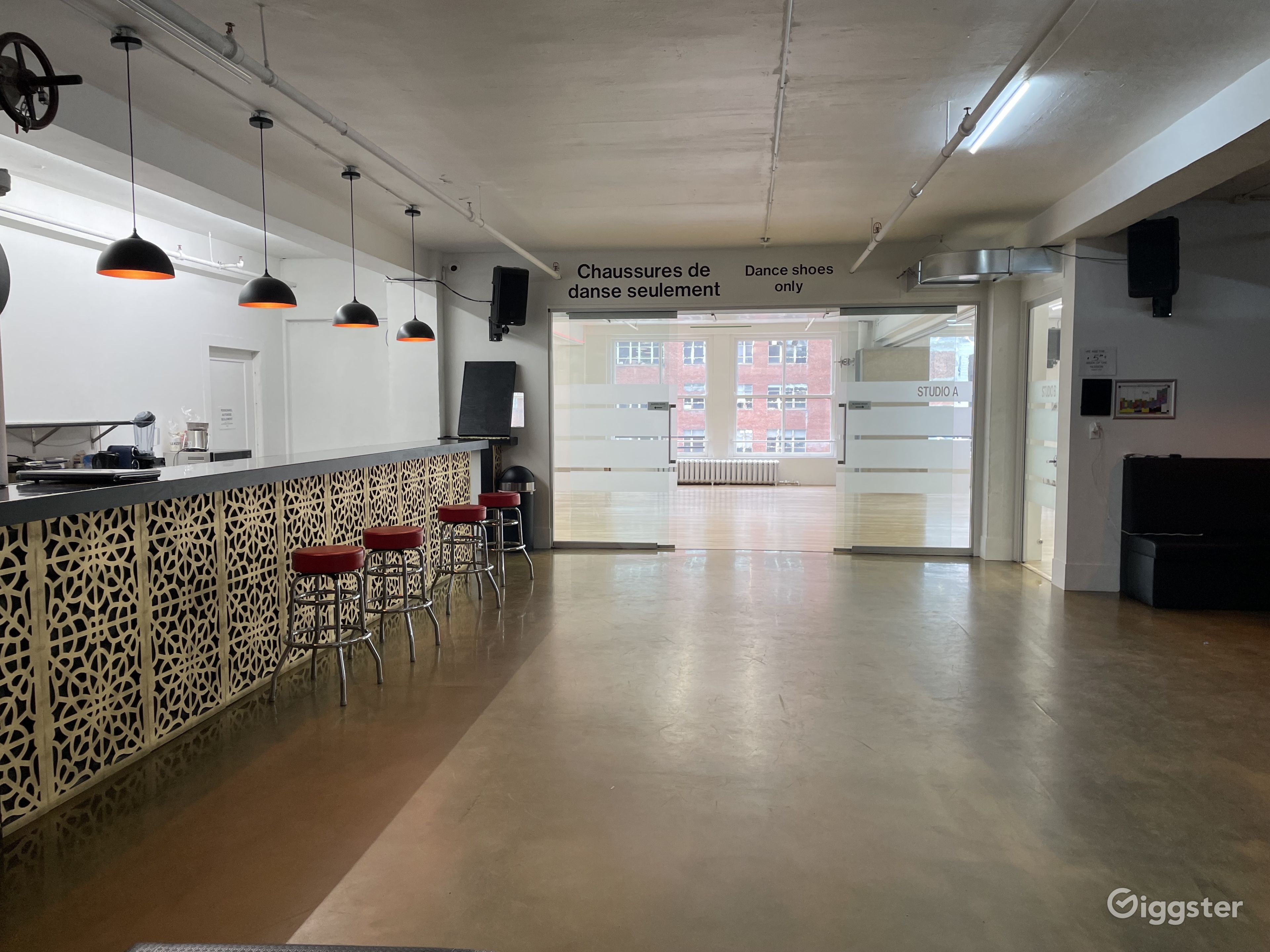 Incredible party lounge/studio: MTL Palladium | Rent this location on ...