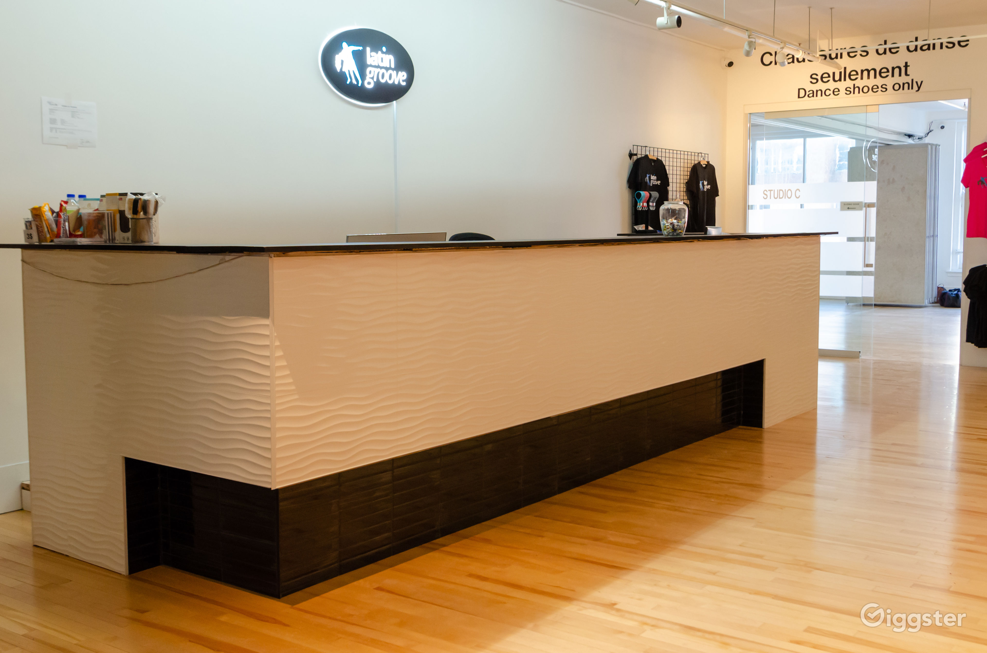 Incredible party lounge/studio: MTL Palladium | Rent this location on ...