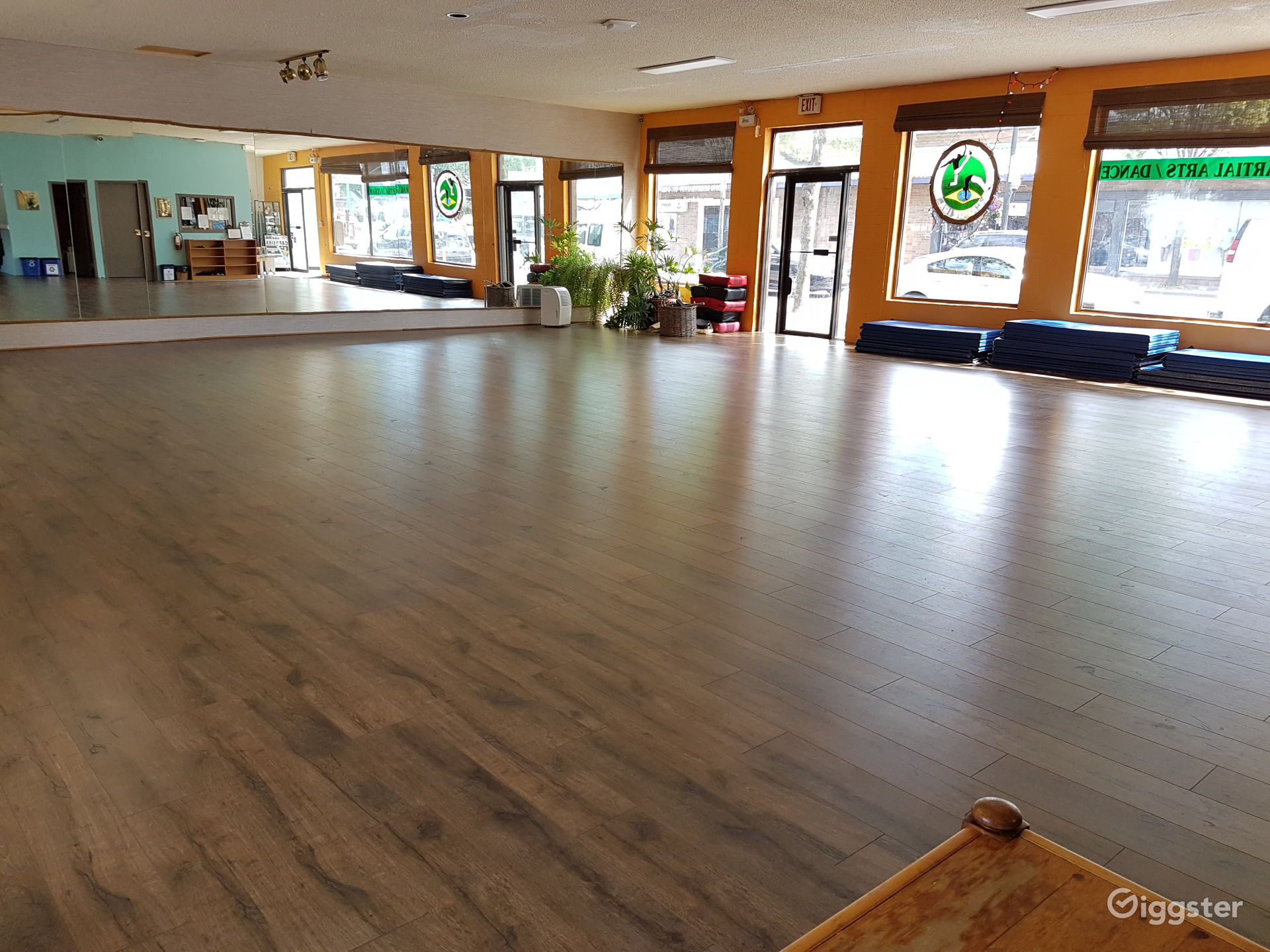 The BEST Dance Studio spaces for rent near me | Giggster