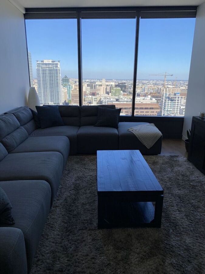 Downtown LA High Rise Apartment with Skyline Views | Rent this location ...