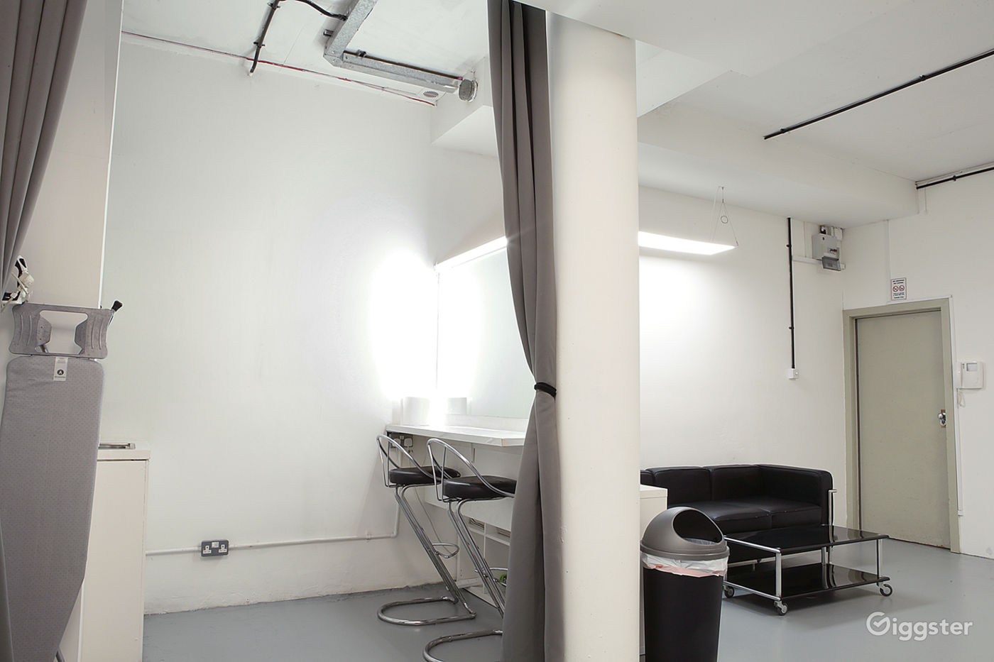 670 Sq Ft Studio With Seamless Colorama Backdrops | Rent this location ...