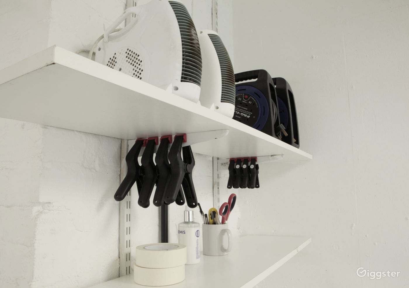 670 Sq Ft Studio With Seamless Colorama Backdrops | Rent this location ...