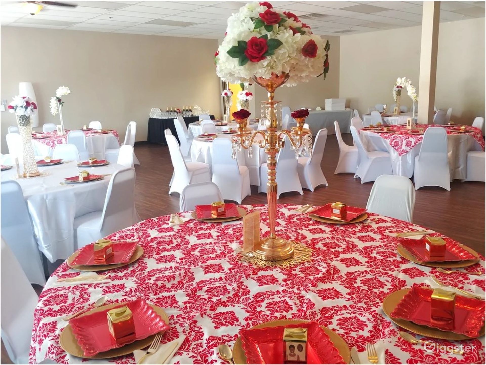 Main Conference Hall For 155 People | Rent this location on Giggster