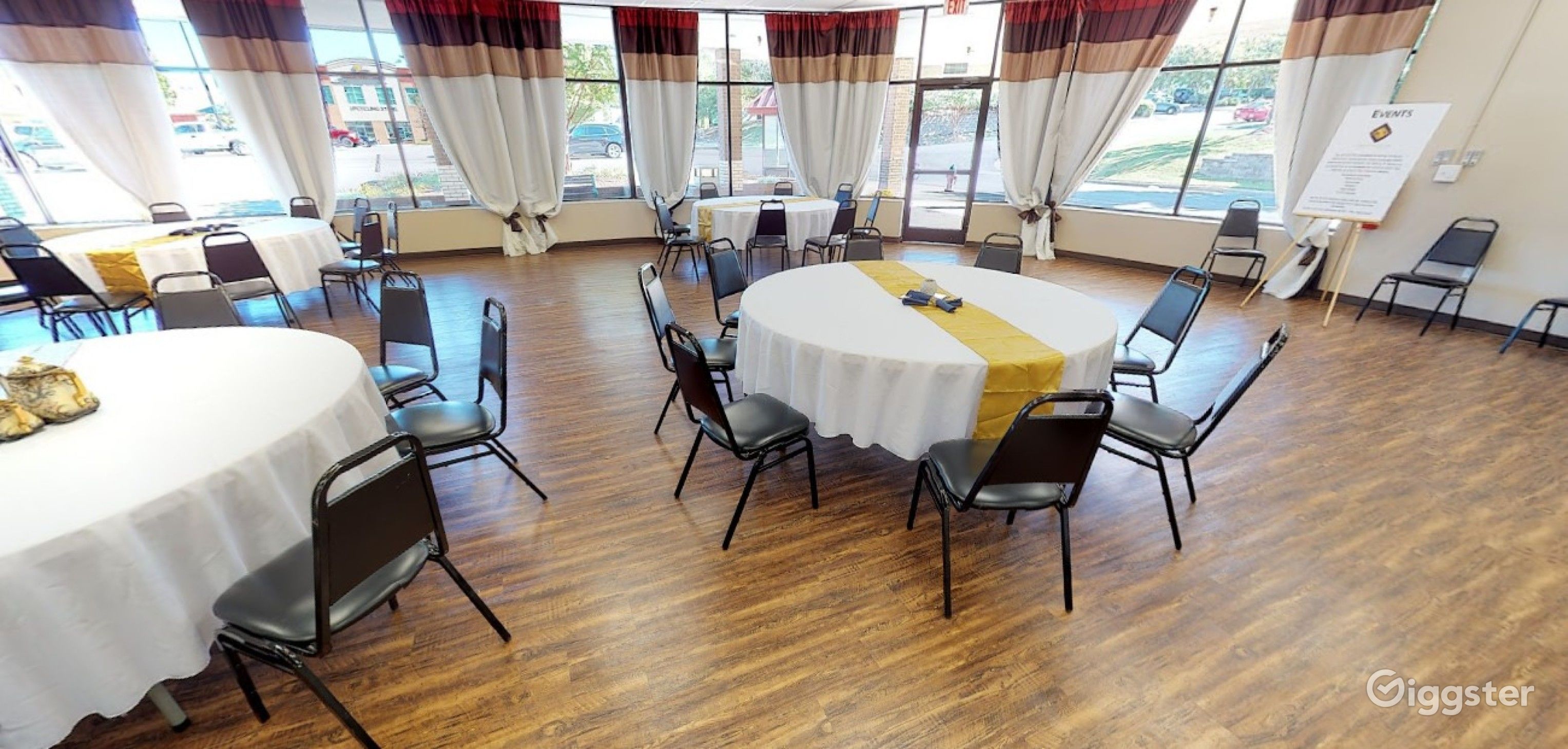 Main Conference Hall For 155 People | Rent this location on Giggster