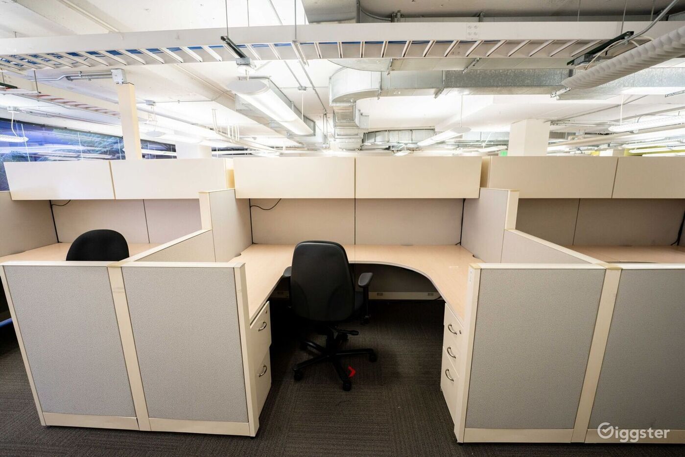 Suite 2000: OFFICE CUBICLES / ATRIUM 55k sf (LAX) | Rent this location ...