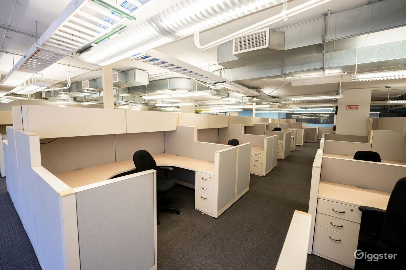 Suite 2000: OFFICE CUBICLES / ATRIUM 55k sf (LAX) | Rent this location ...