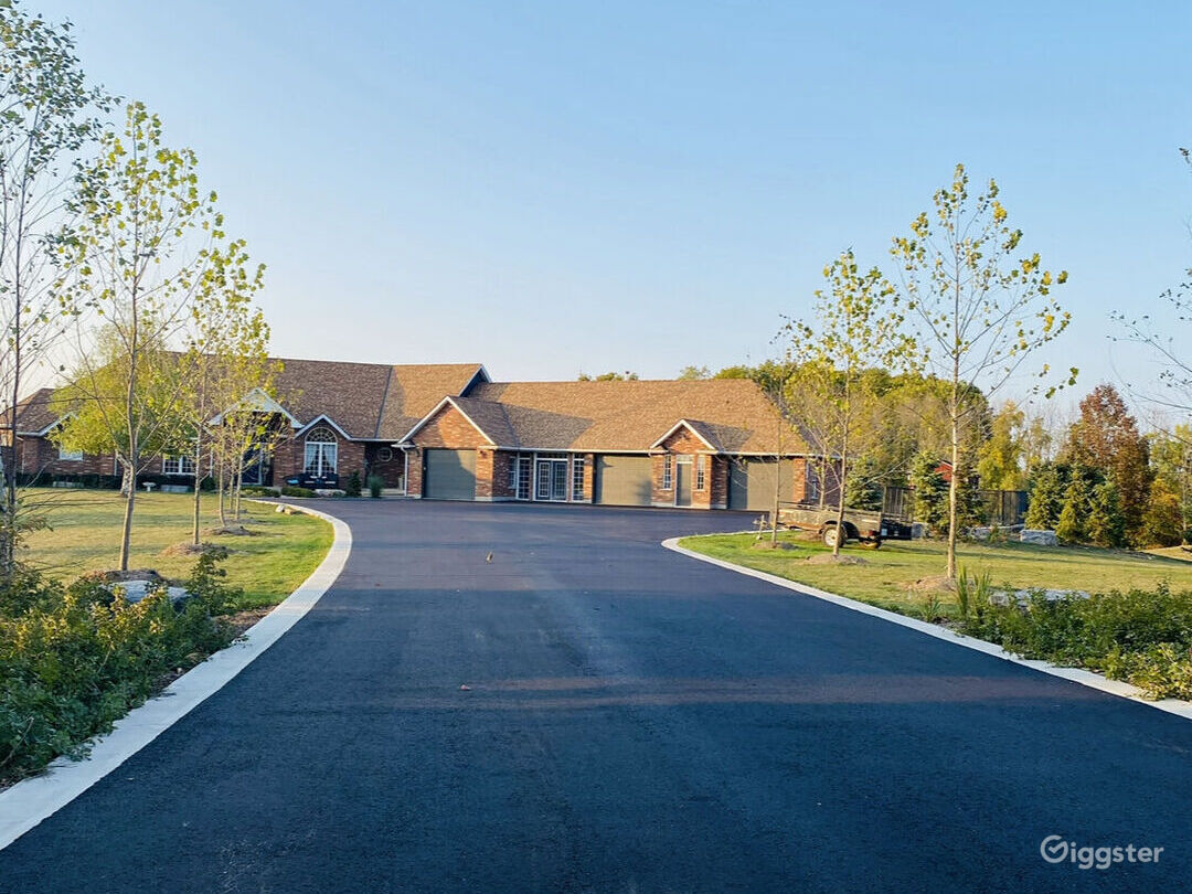Beautiful Country Setting Estate | Rent this location on Giggster
