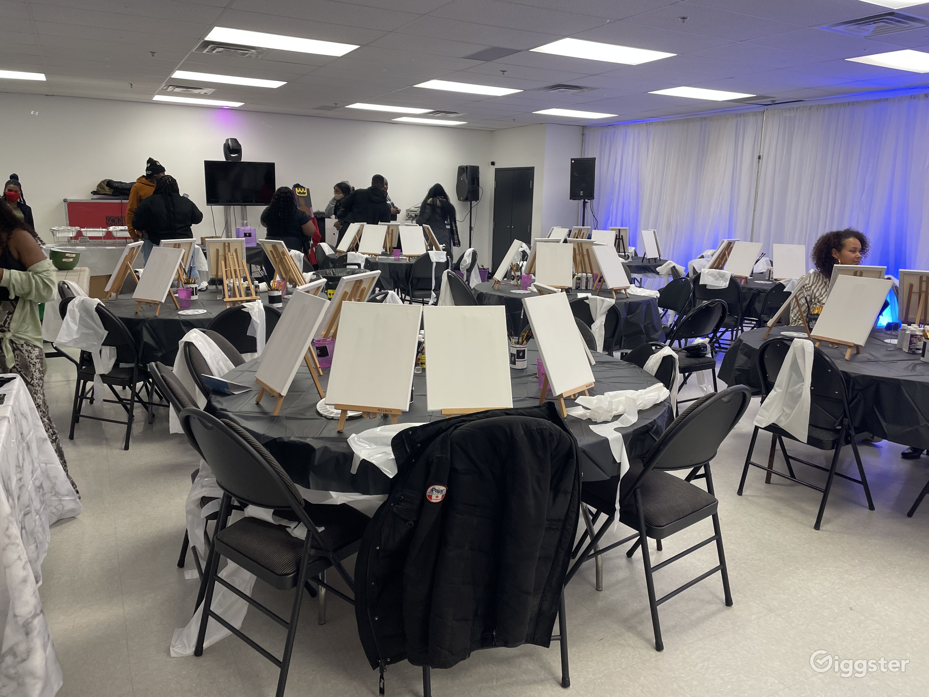 Modern Creative Event Space | Rent this location on Giggster