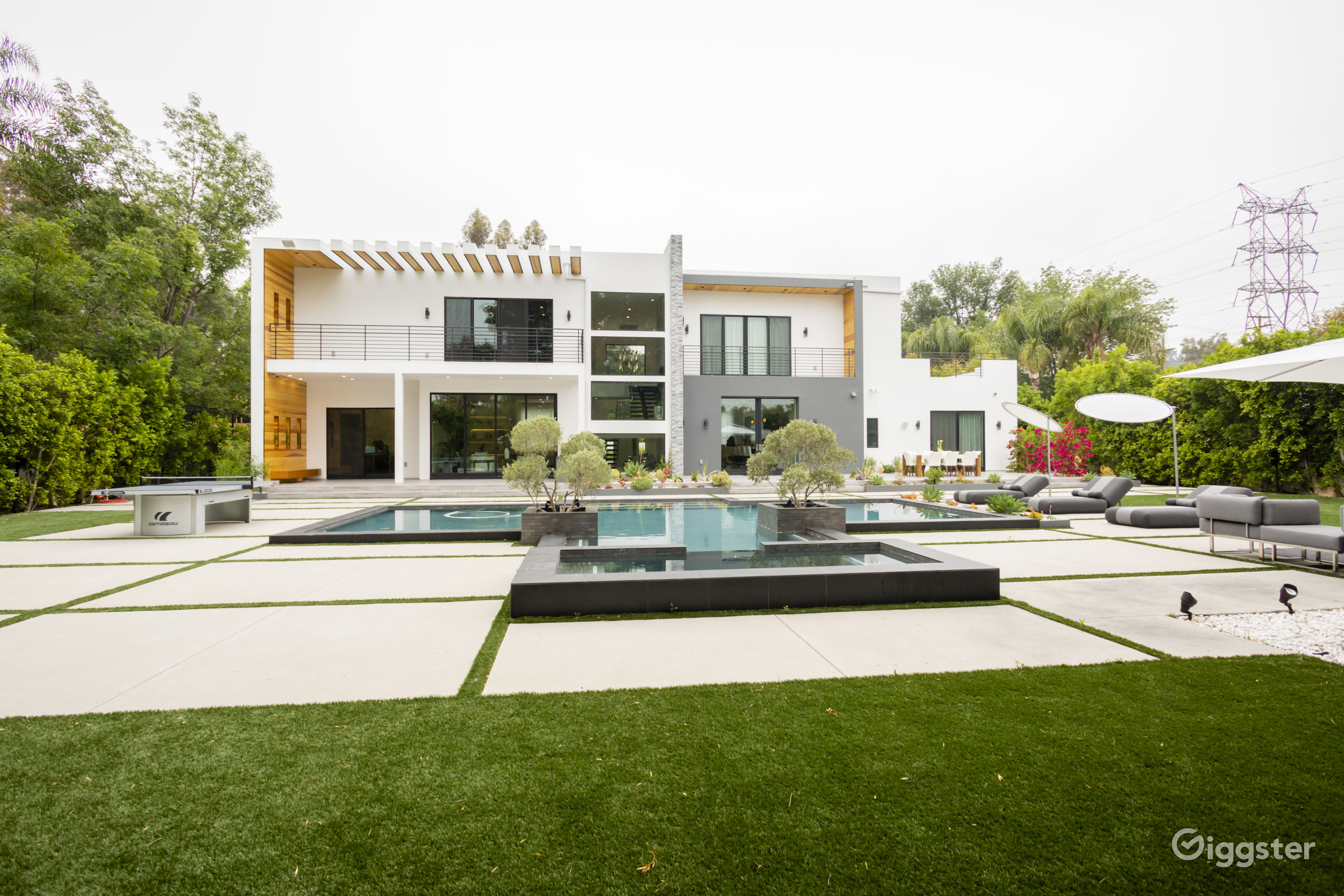 Modern Compound | Rent this location on Giggster