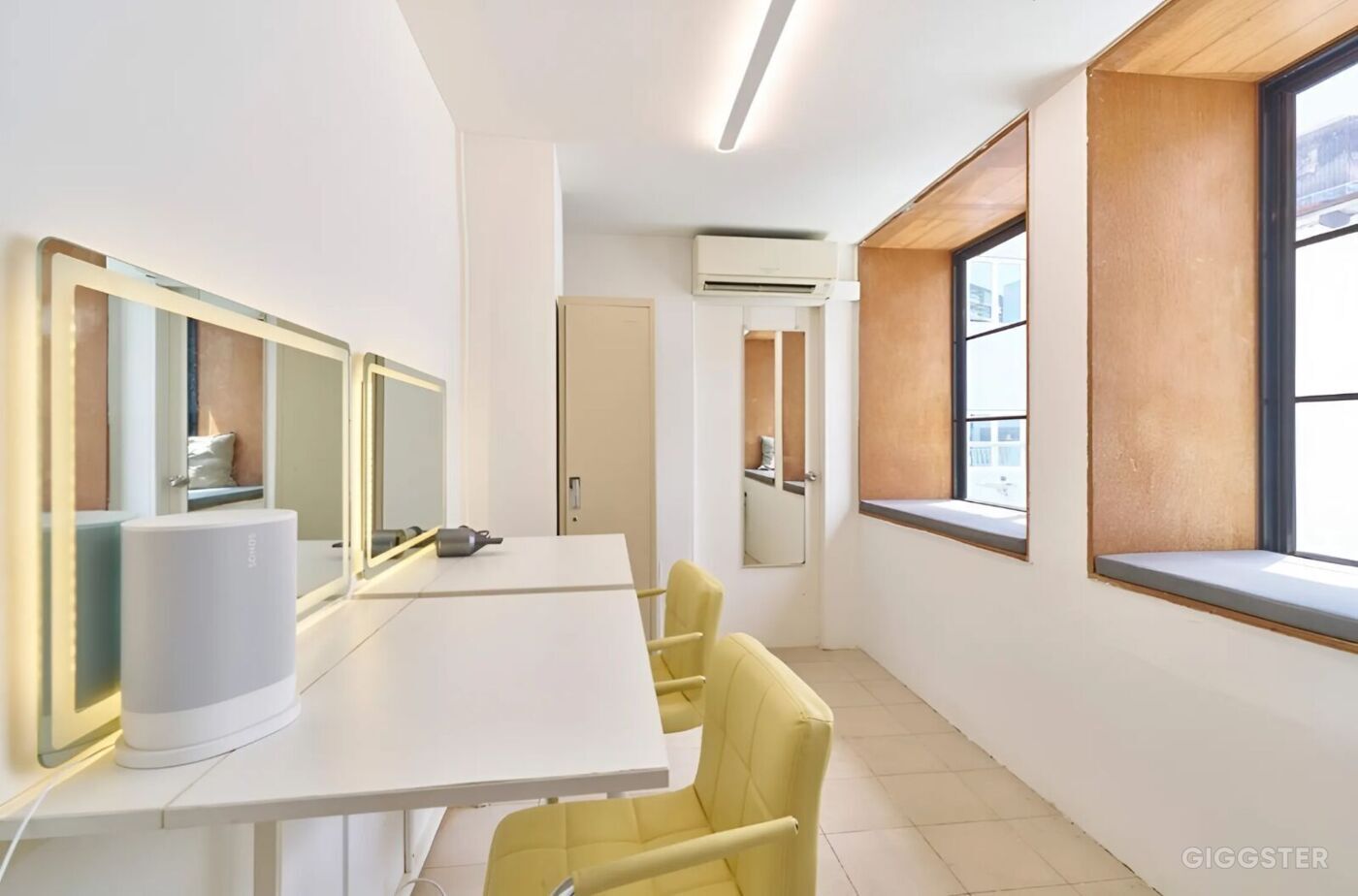 Premier Level 2 Photo Studio in Shophouse Venue | Rent this location on ...