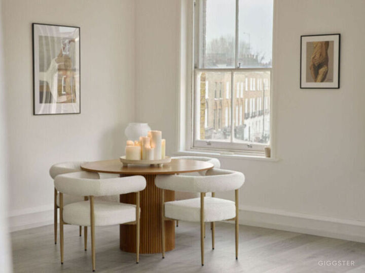 A 1000 sq ft Bright White Studio Space in London | Rent this location ...