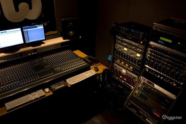 Intimate Music & Performance Venue - South Seattle | Rent this location ...