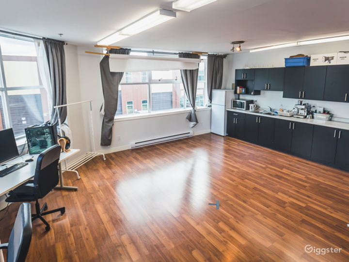 2nd Floor bright office-style loft Studio | Rent this location on Giggster
