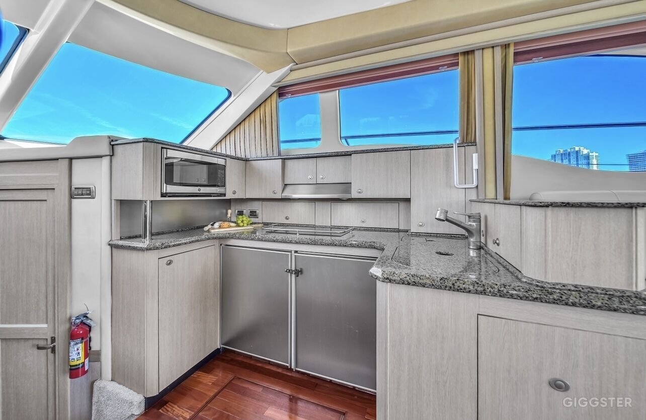 Sea Ray 56’ Flybridge Yacht | Rent this location on Giggster